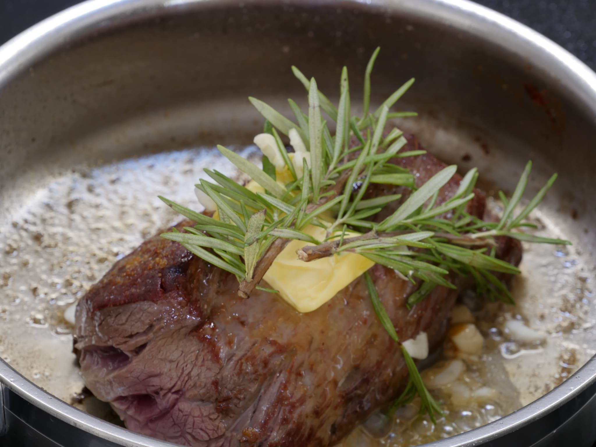 Lammfilet braten - perfekt rosa zubereiten - Mehr Genuss