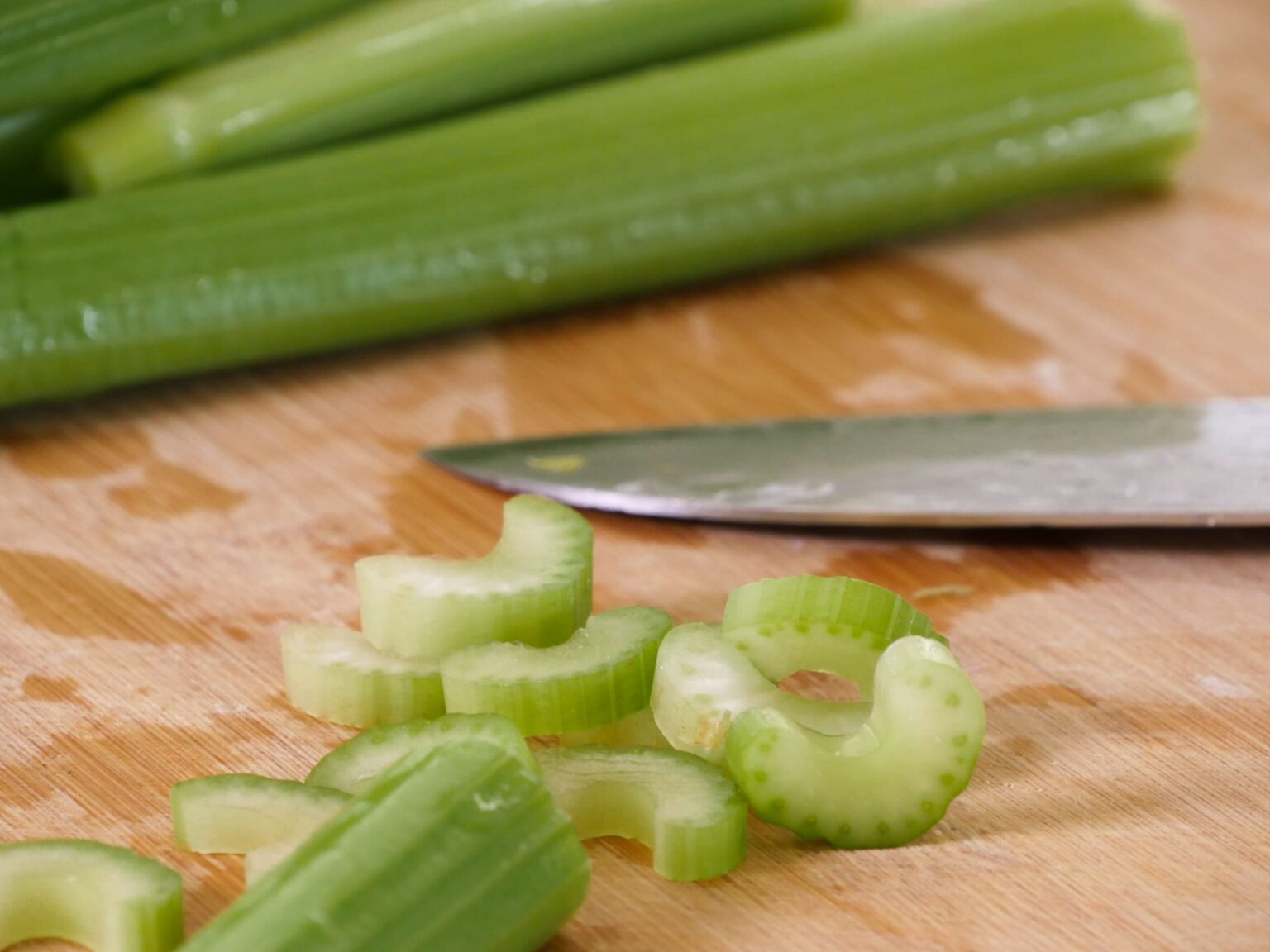 Staudensellerie zubereiten - lecker & kreativ - Mehr Genuss